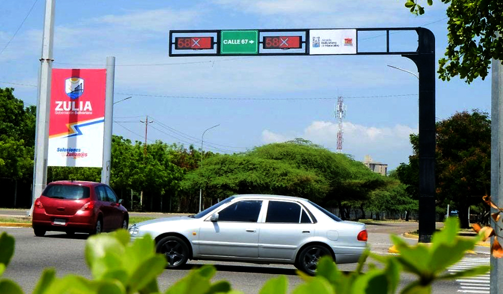 Alcaldía de Maracaibo instala semáforos digitales en la ciudad