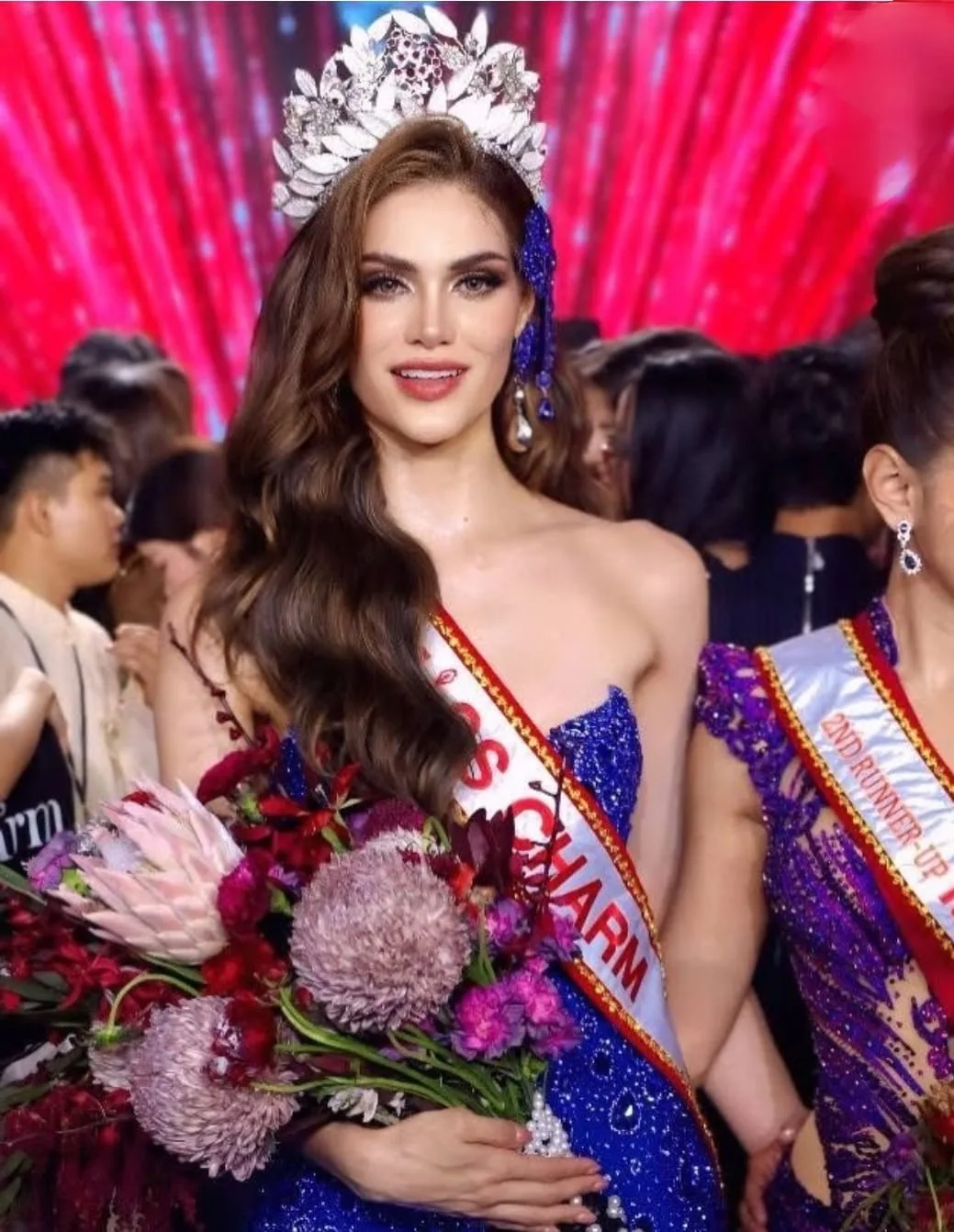 Venezolana Anna Blanco gana el Miss Charm 2025 en Vietnam
