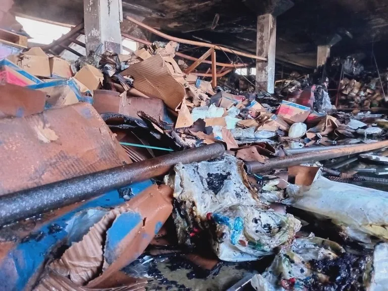 Bombardeo de EE. UU destruyó almacén central de insumos