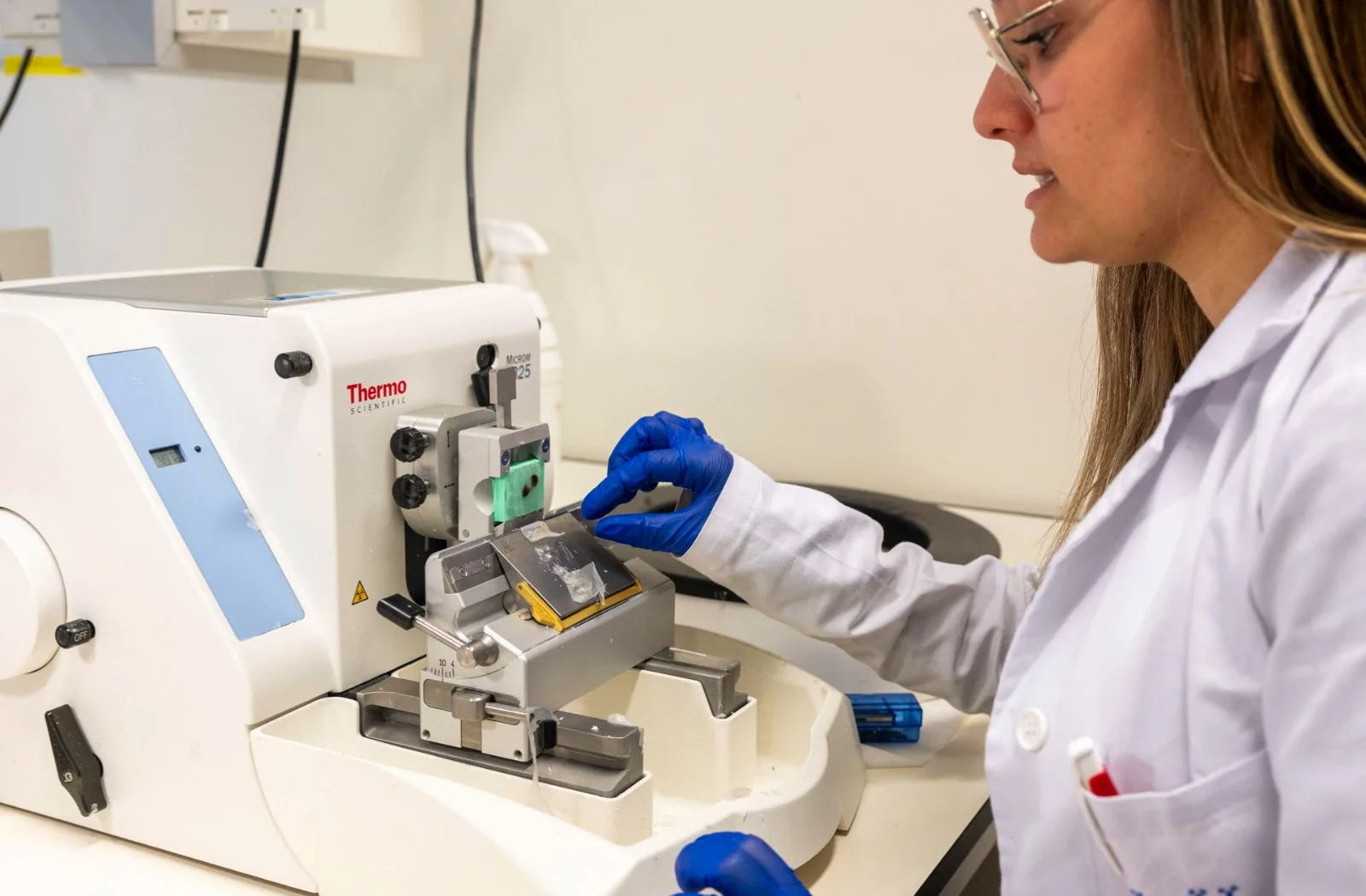 Científicos diseñan un biotejido para regenerar córneas